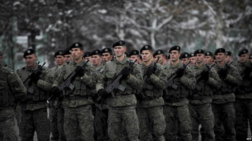 Zv/ministri i FSK-së: Me 8000 trupa. Si po bëhet Kosova me ushtri për ...