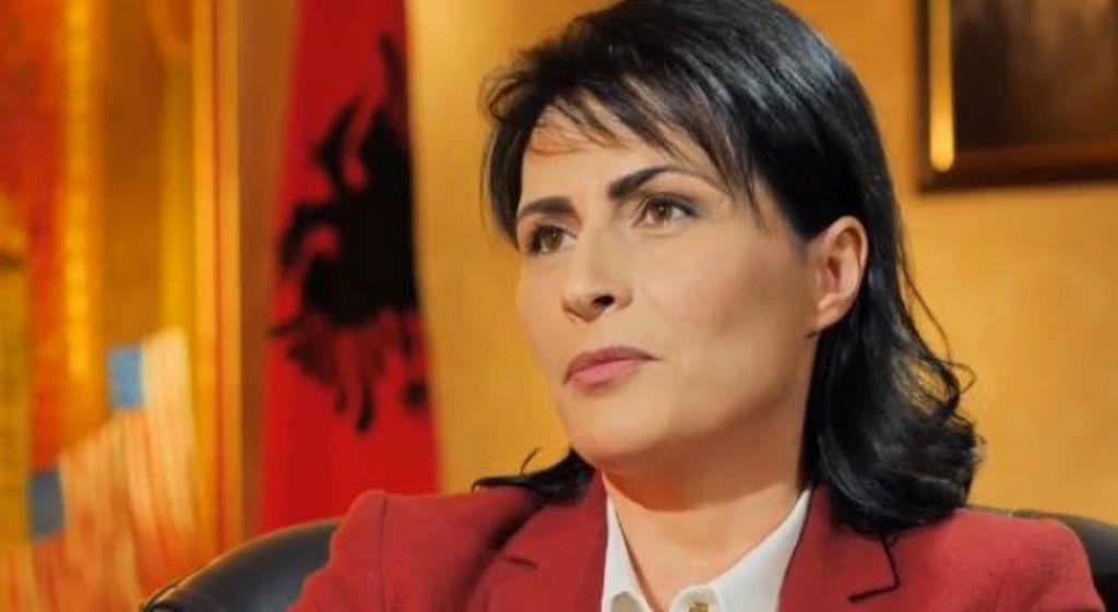 Arta Marku imiton Ramën, Berishën dhe Tahirin - Gazeta Si