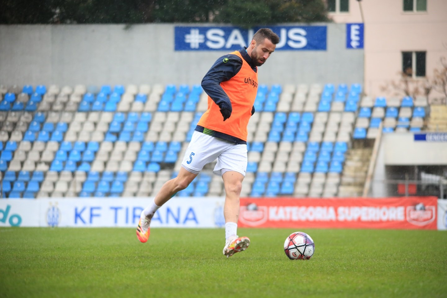 Najdovski pozitiv dhe Shehi i izoluar, Covid-19 krijon telashe te ...