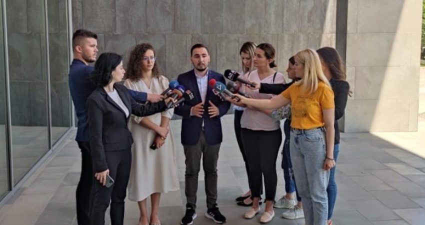 PD: Ahmetaj udhëtoi 12 herë me pronarët e inceneratorëve, Gjiknuri 6 ...