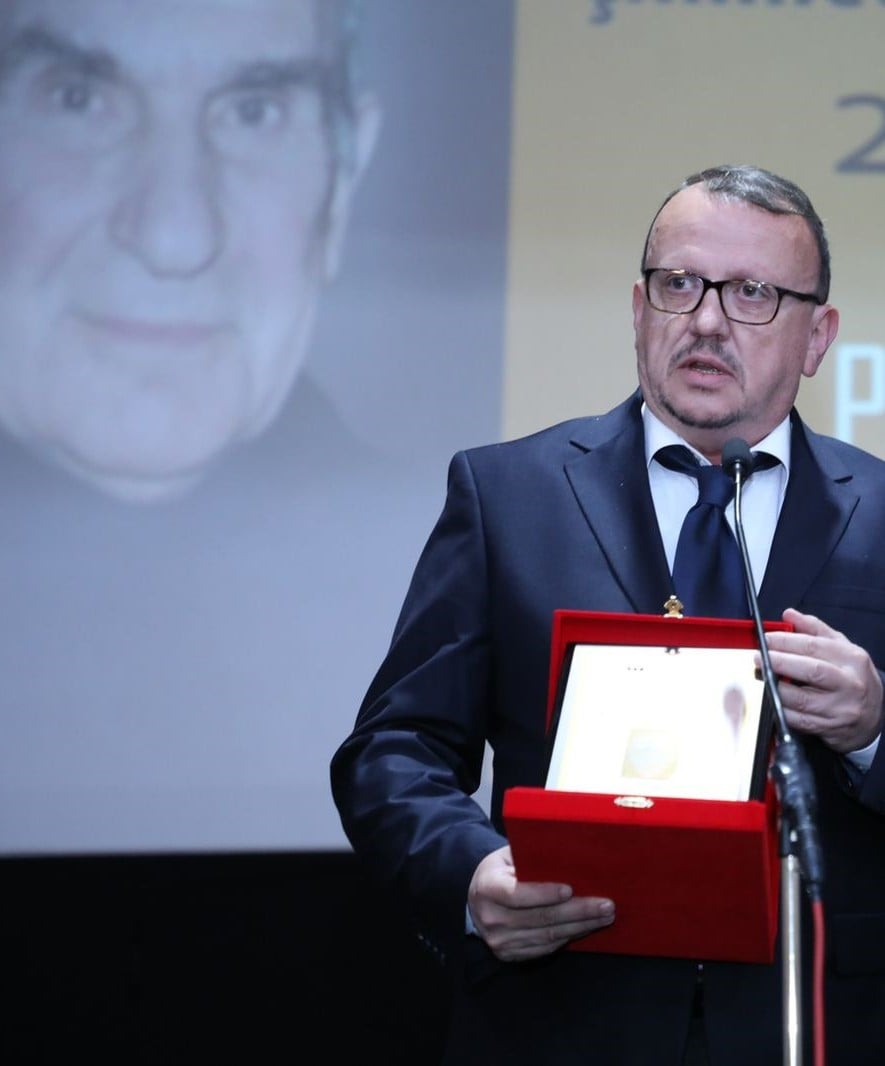 Ndahen çmimet kombëtare 'At Zef Pllumi', shkrimtarët Stefan Çapaliku ...