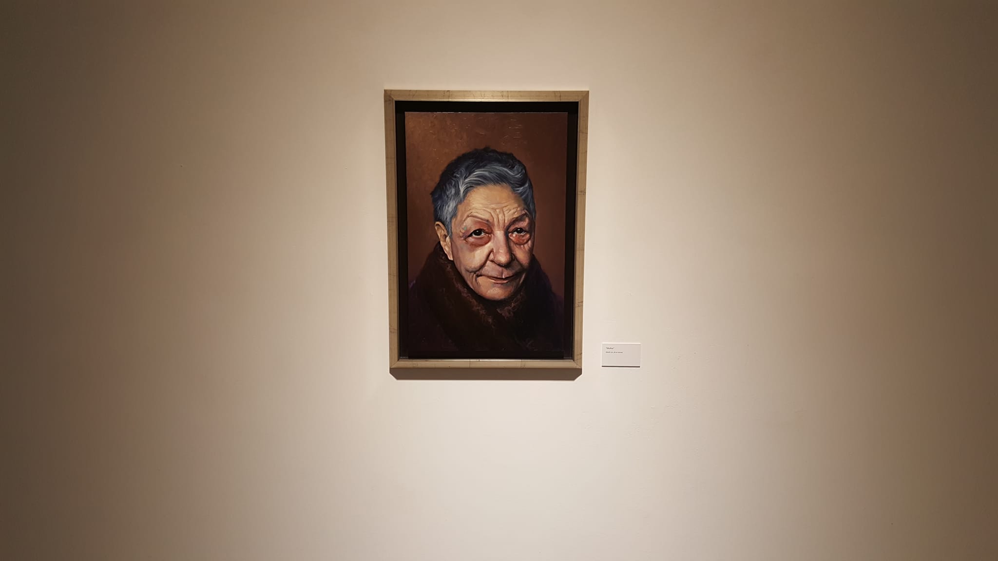 Eldon Luarasi sjell portretin e nënës, artistes Edi Luarasi që u nda ...