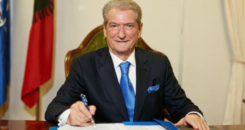 Zgjedhjet, Berisha bind aleatët: Dalim me kandidatë të përbashkët ... Zgjedhjet, Berisha bind aleatët: Dalim me kandidatë të përbashkët ...
