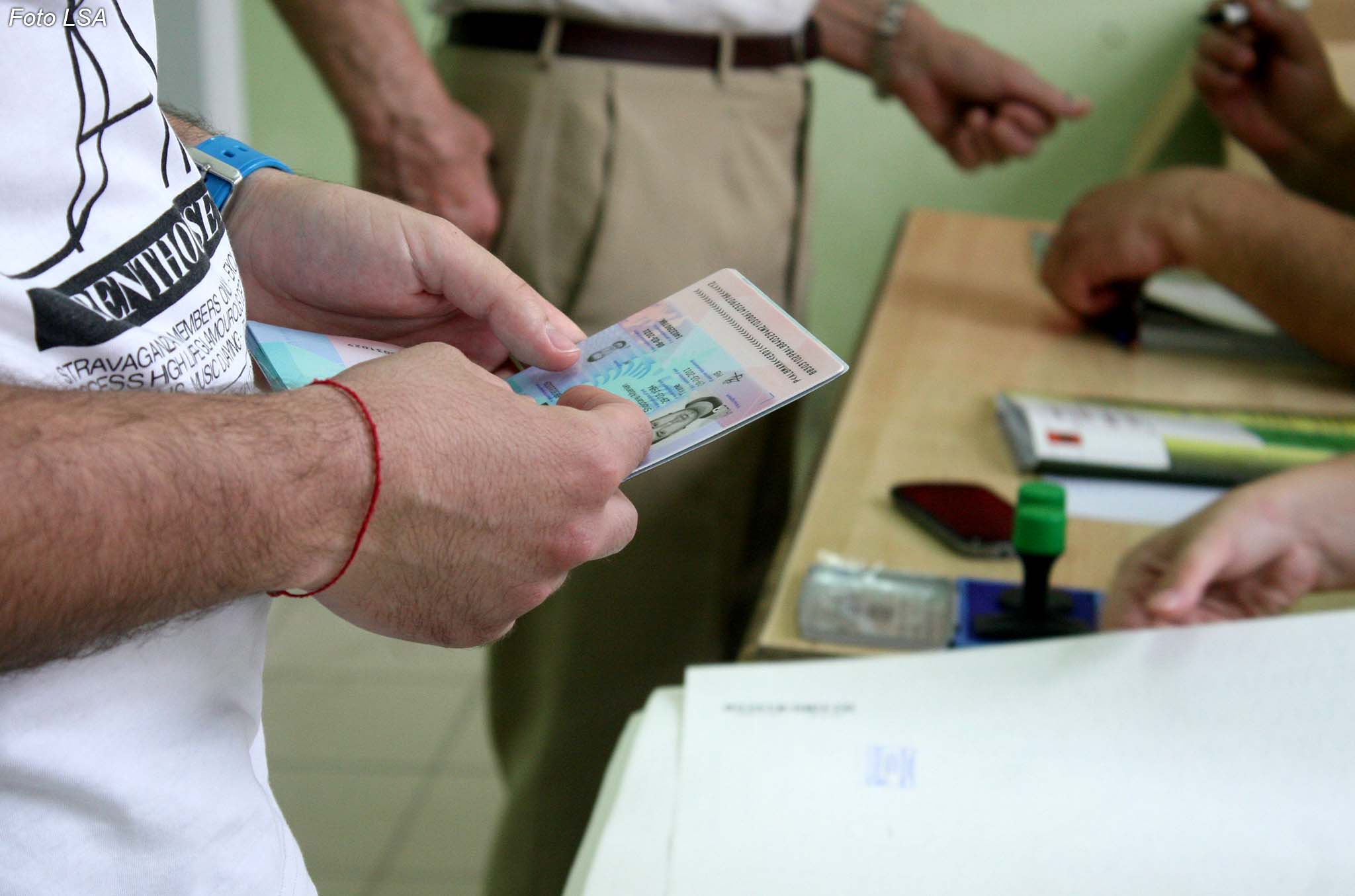 Si rritet siguria publike përmes përdorimit të saktë të kartës së ...