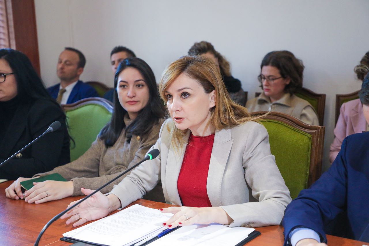 Tabaku: Shqipërisë i është larguar një qytet me 45 mijë banorë çdo vit ...