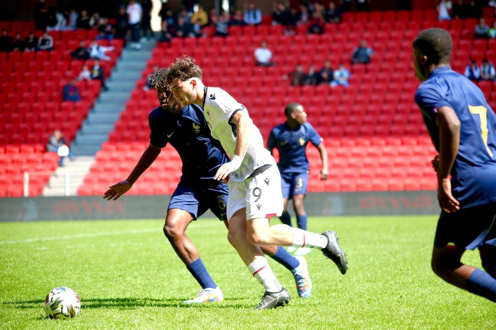 Kombëtarja e Francës kërkon mish 'hallall' në Tiranë! - Gazeta Si