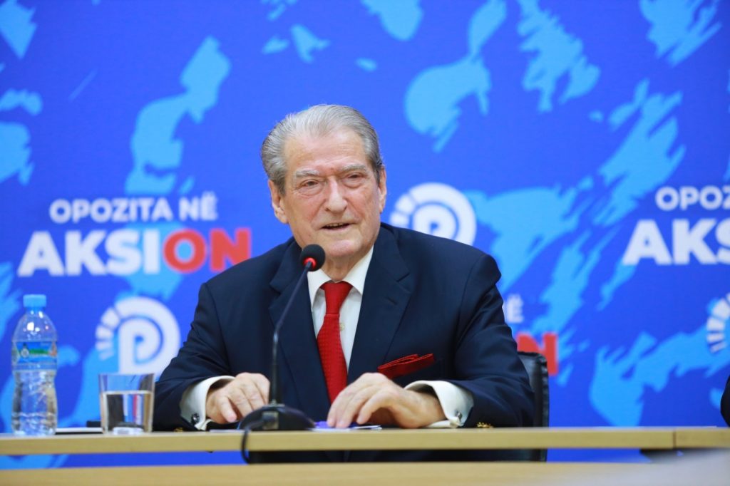 SPAK dorëzon në Gjykatën e Posaçme kërkesën 'arrest në shtëpi' për ... SPAK dorëzon në Gjykatën e Posaçme kërkesën 'arrest në shtëpi' për ...