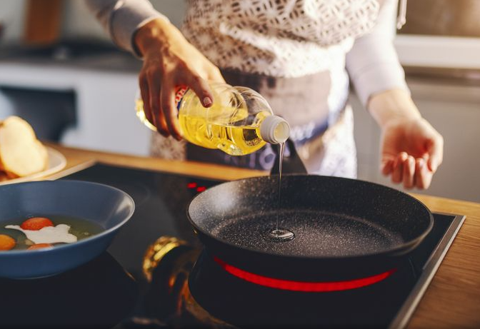 A është vaji i lulediellit i dëmshëm për ju? Çfarë duhet të dini për ...