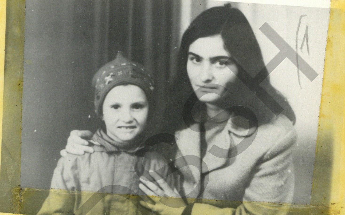 Drita Çomo, poetja që u përndoq nga Ish-Sigurimi në moshën 16 vjeçare ...