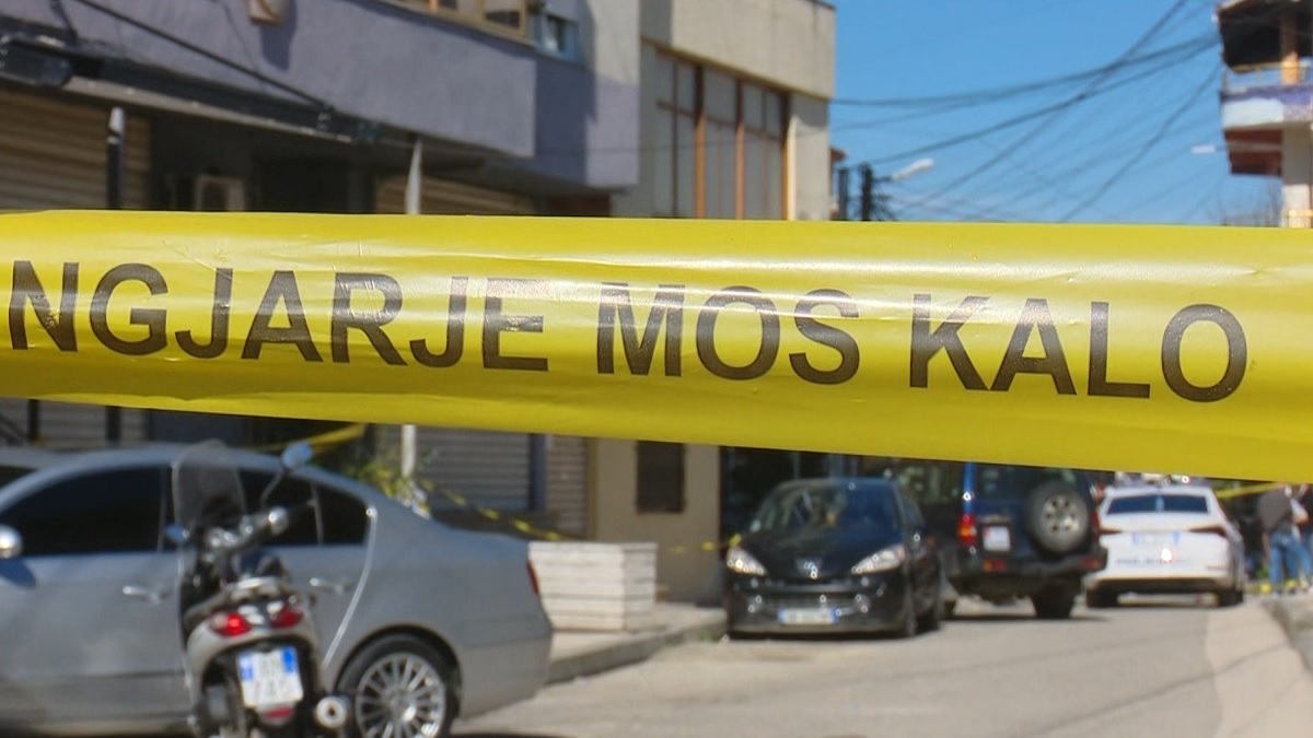 Dropull, gjenden të pajetë dhe me shenja dhune në trup një çift të ...