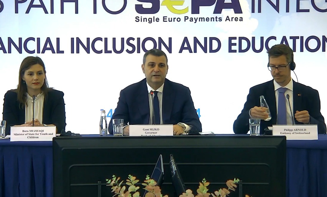 Rreth 80% e të rriturve në Shqipëri me llogari bankare. 11 pagesa me ...