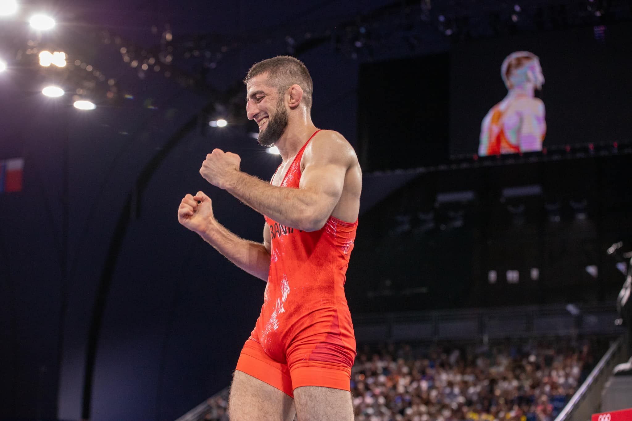 Islam Dudaev i ka dhuruar Shqipërisë medaljen e dytë historike në ...