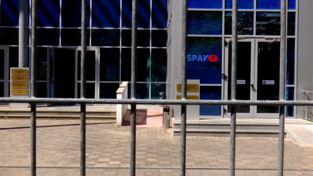 Dosja '5D' / Apeli lë burg ish-drejtorët e Bashkisë Tiranë, Redi Molla ...