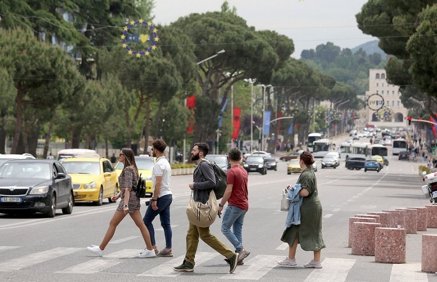 Punësimi në vend ra në fund të 2024-s. Papunësia tek të rinjtë mbi 19% ...