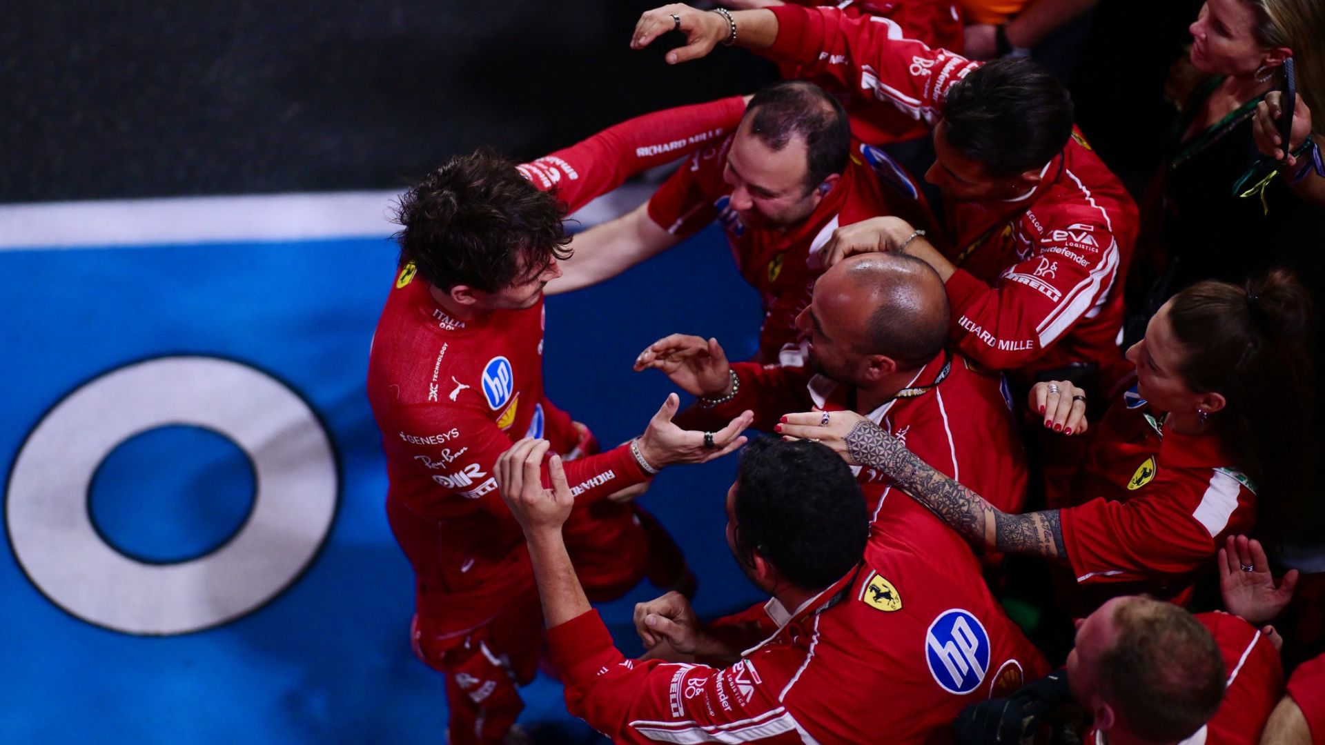 Piastri si Webber, Ferrari gjeti podiumin e 1-rë në 2025 - Gazeta Si