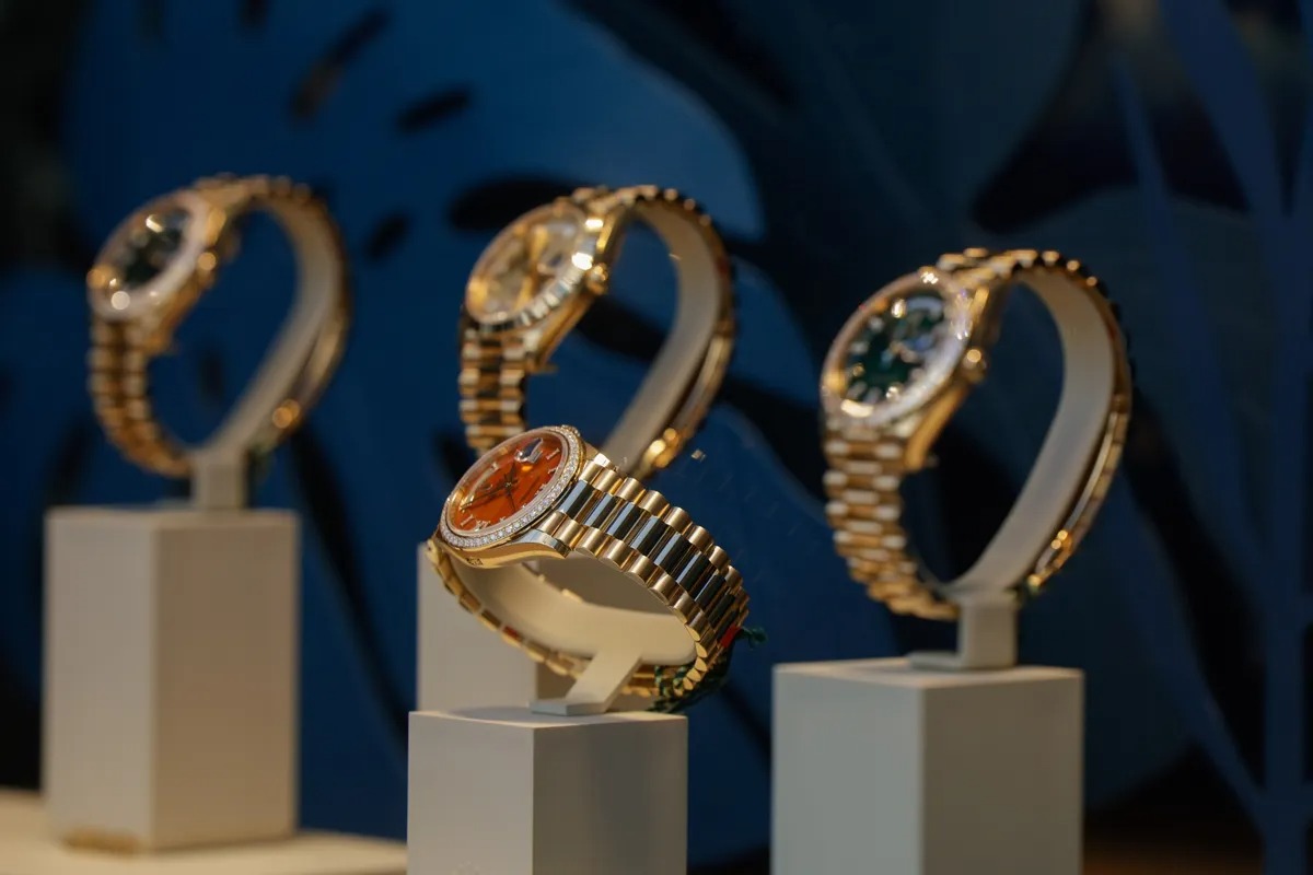 Frika për recesion, njerëzit po blenë ora Rolex - Gazeta Si