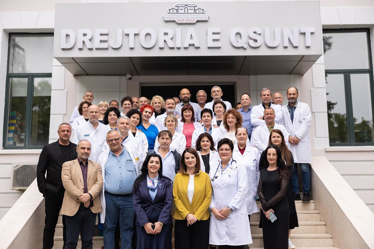 Zëvendëson Alma Canin, prezantohet drejtoresha e re e QSUT, Donjeta ...